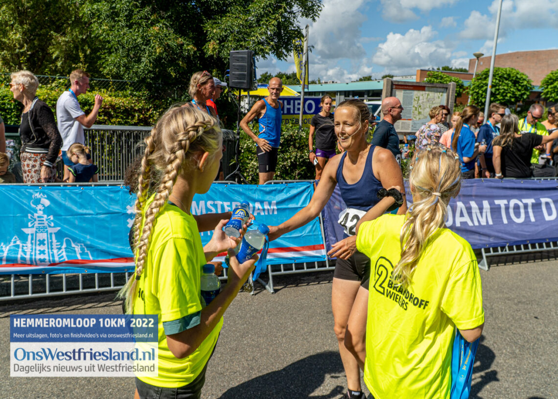 Filemon Tesfu uit Den Helder wint Hemmeromloop 2022 [uitslag, video en ...